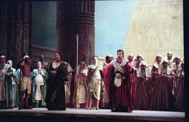 19年前是她的第一个阿依达，如今她是世界的「第一阿依达」 - 上海大剧院 - 崇真艺客